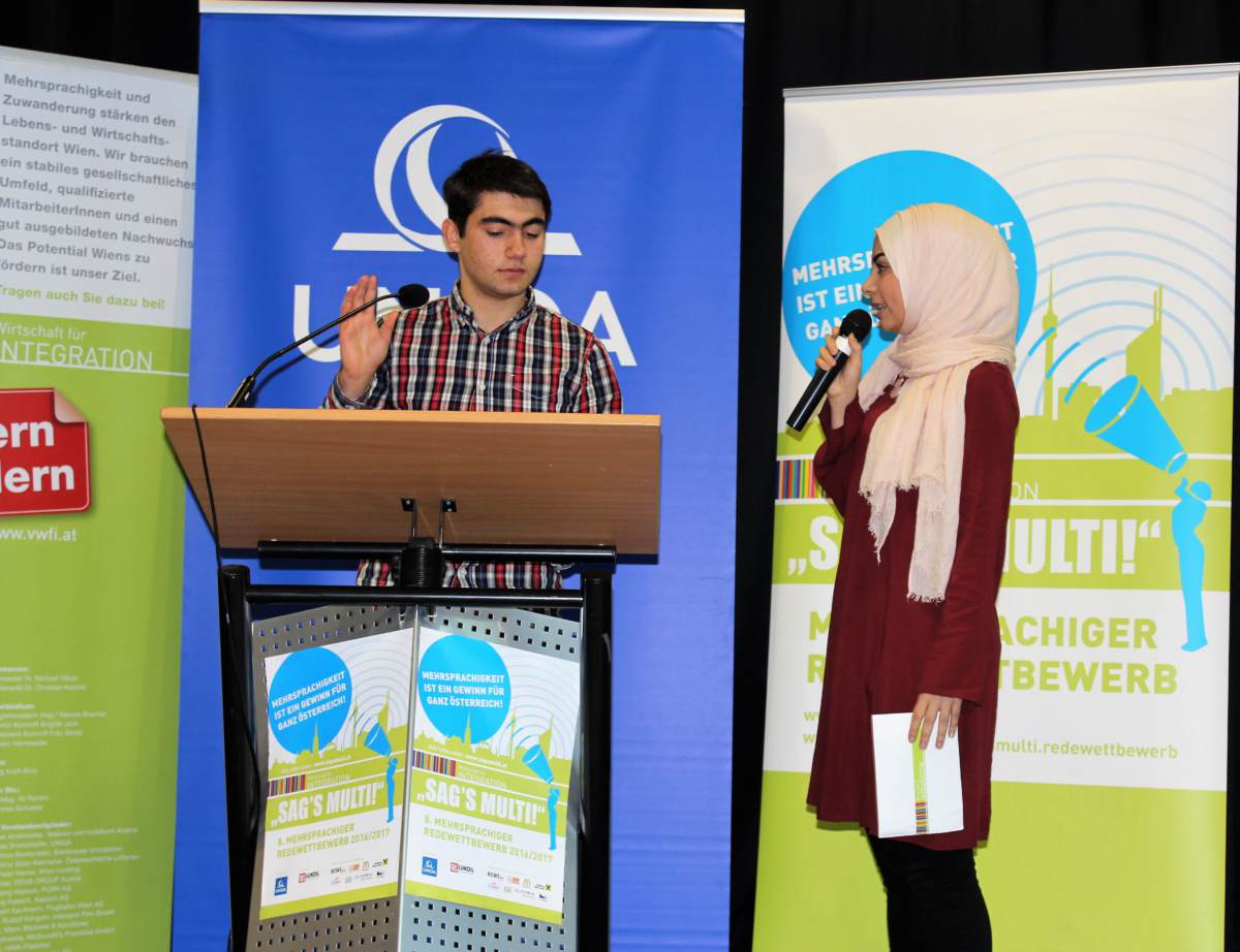 SAG’S MULTI! Edgar Adamyan beim zweisprachigen Redewettbewerb in Wien ...
